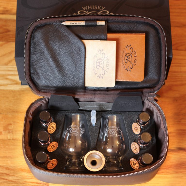 Whisky Travel Kit. Ultimate Gift for a Whisky Connoisseur. A Must Have!